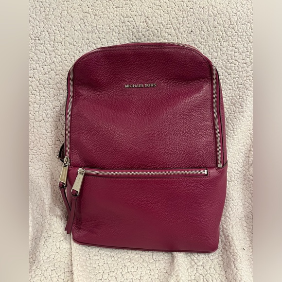 Michael Kors | Bags | Michael Kors Fusha Sheila Medium Backpack | Poshmark